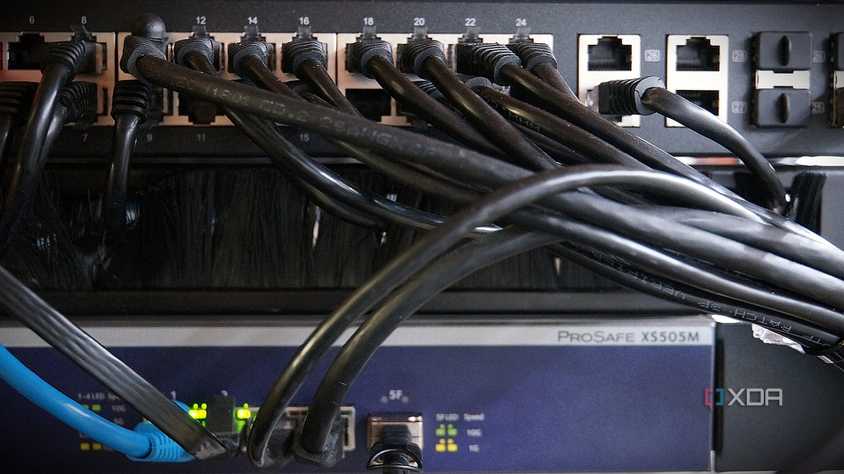 4 advantages of stacking network switches (and why you'd want to)
