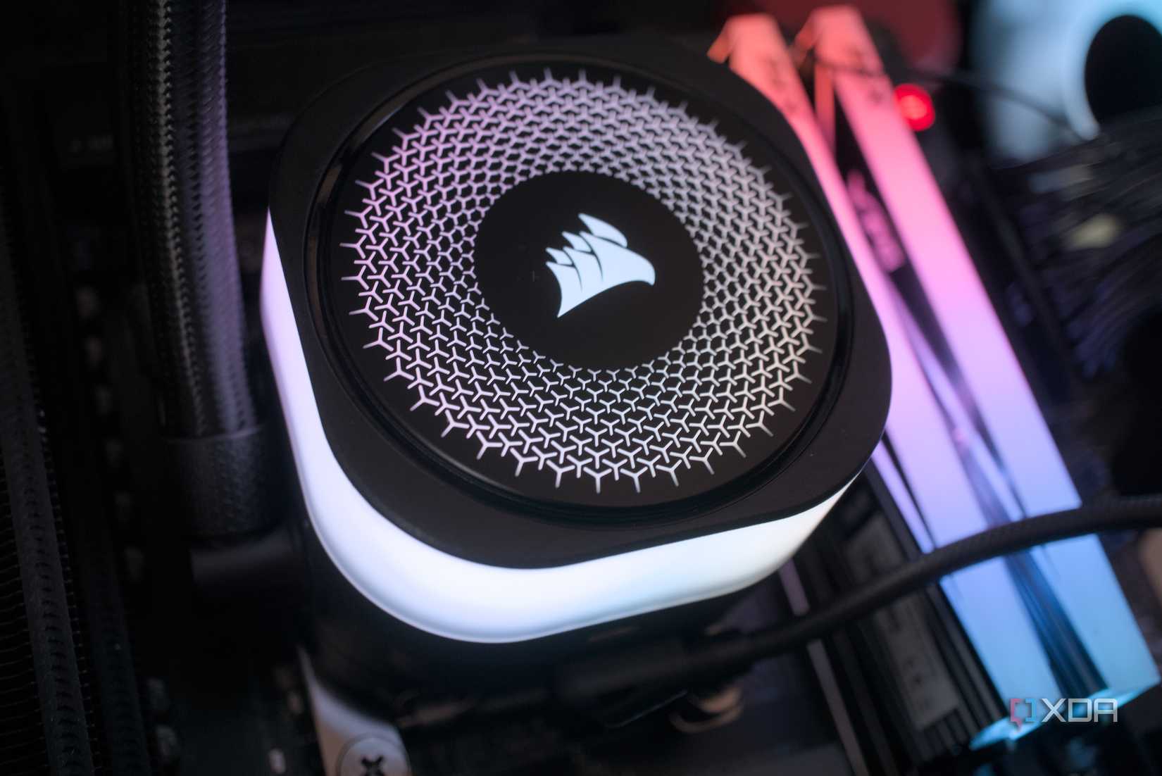 Corsair iCUE Link Titan 360 RX RGB review: Impressive visuals and thermals