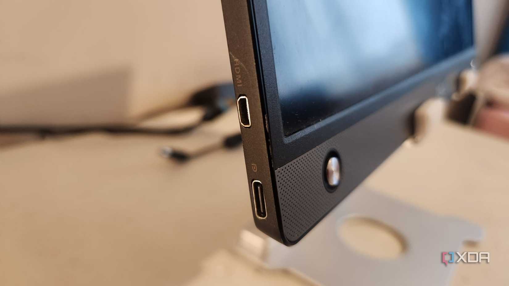 I love and hate using a portable monitor for these 6 reasons