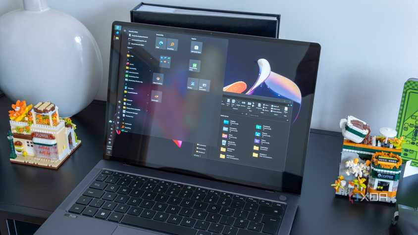 I made the Windows 11 taskbar truly my own with these customizations