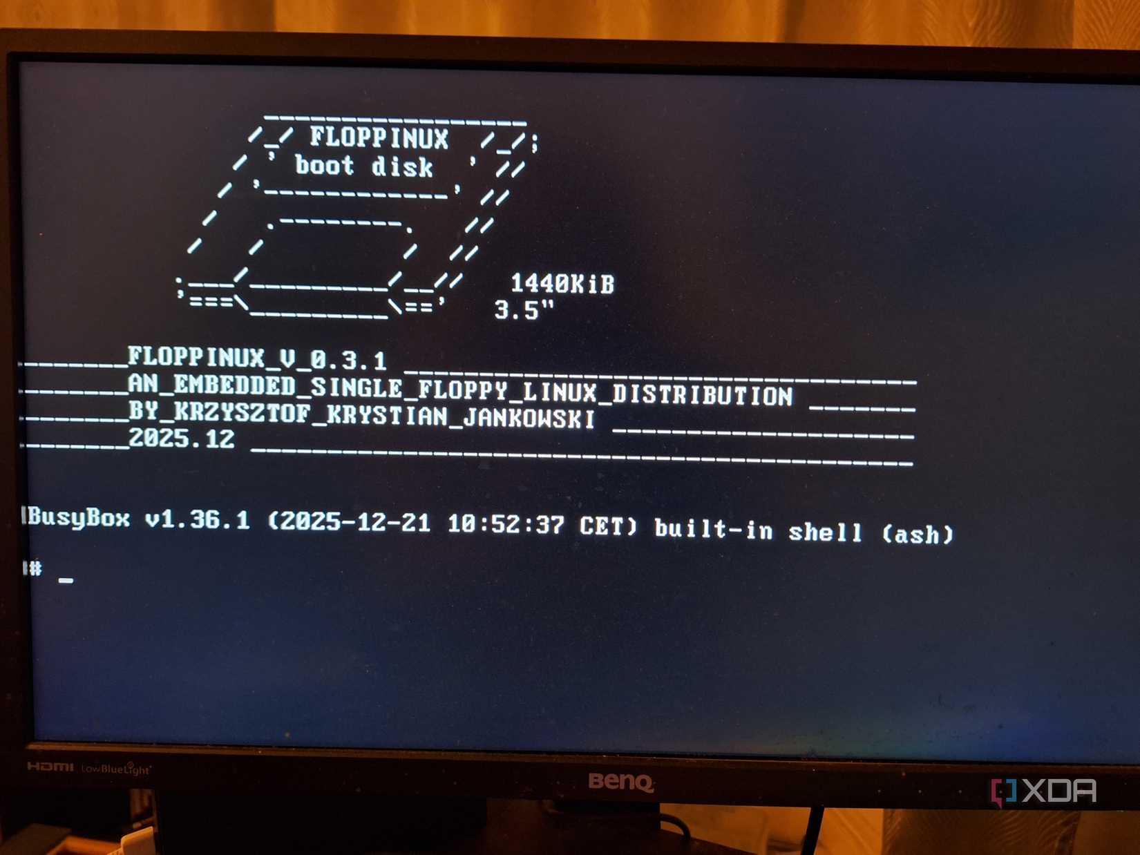 I ran a modern-day Linux distro off a floppy disk, and here's how it went