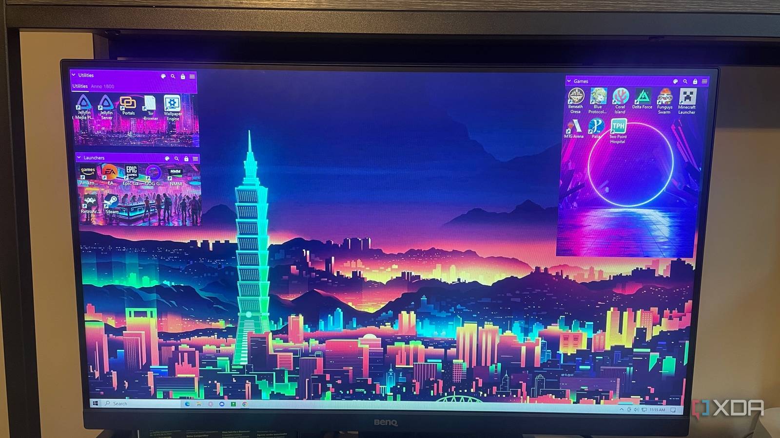 I found a freeware alternative to an expensive Fences subscription