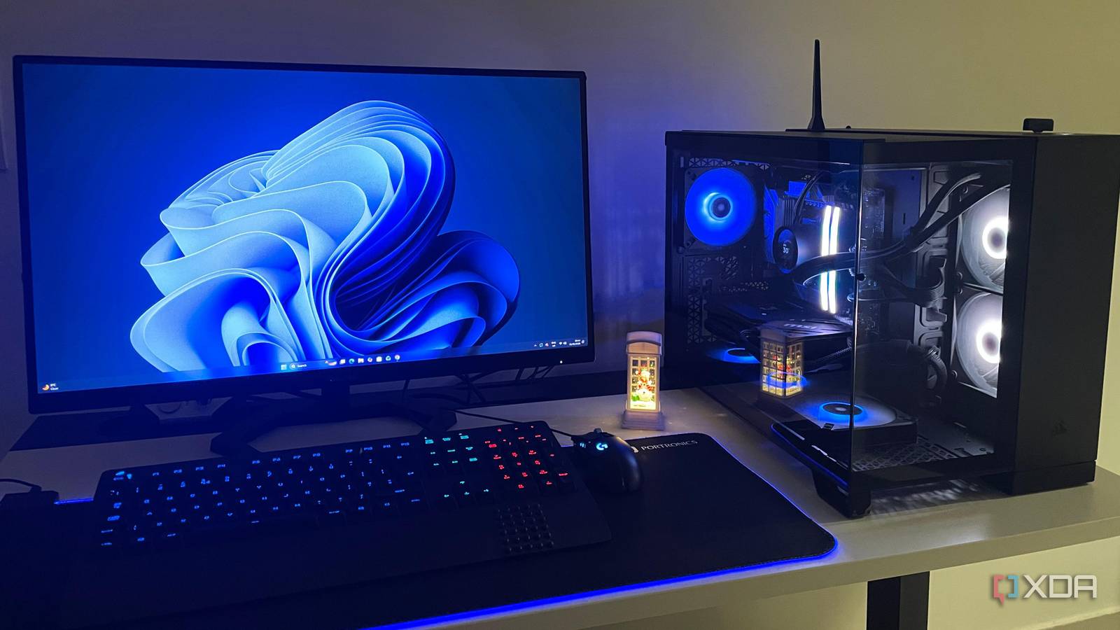 I stopped using desktop icons and rebuilt my workflow around one clean ...